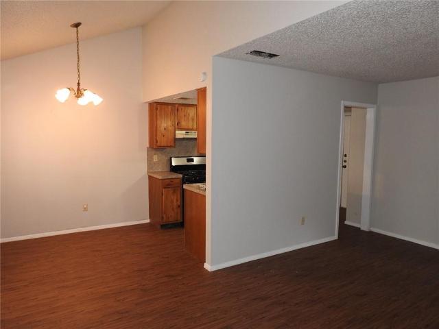 2 BR, 2 BA Apartment 4500 Dorsett Oaks Circle, Austin, TX 78727