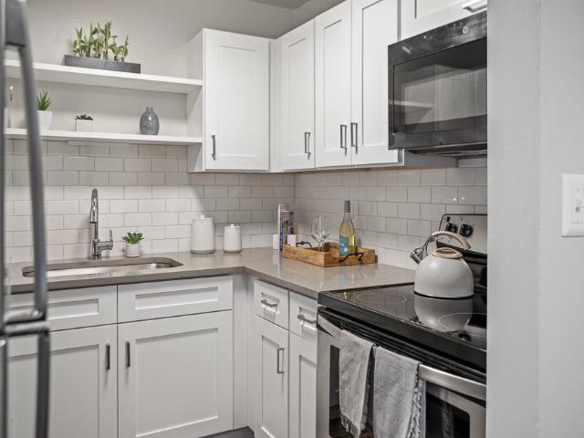 2 BR, 2 BA Apartment 450 Manda Lane Unit 400 103, Wheeling, IL 60090