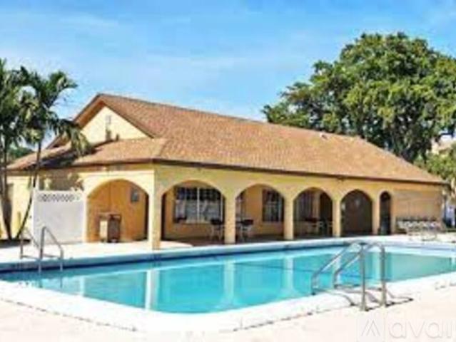 2 BR, 2 BA Apartment 450 NW 20th St, Unit 109 A, Boca Raton, FL 33431