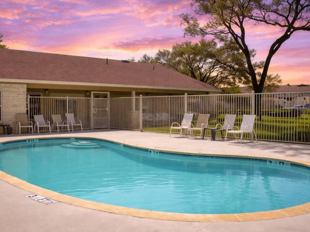 2 BR, 2 BA Apartment 451 Old San Antonio Hwy Unit 0408, Bandera, TX 78003
