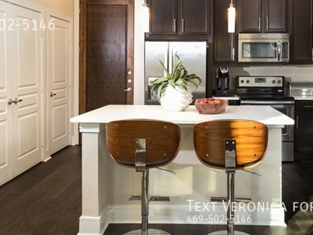 2 BR, 2 BA Apartment 4525 Cole, Dallas, TX 75205