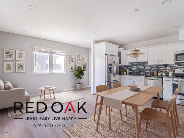 2 BR, 2 BA Apartment 4527 Lexington, Los Angeles, CA 90029