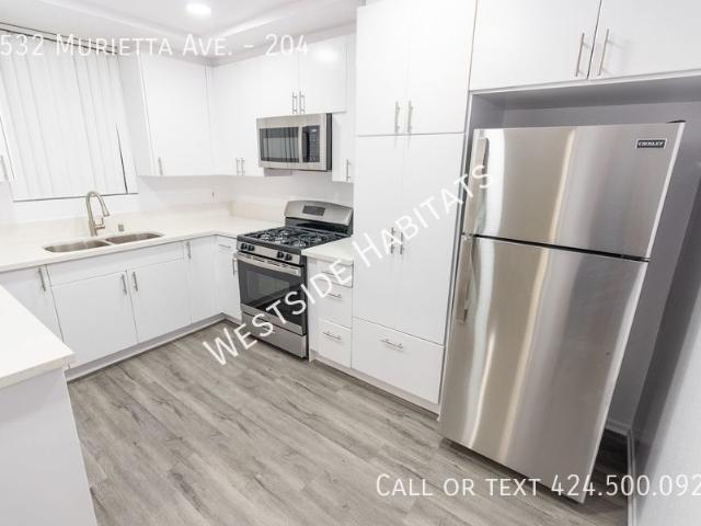 2 BR, 2 BA Apartment 4532 Murietta Ave Sherman Oaks, CA 91423