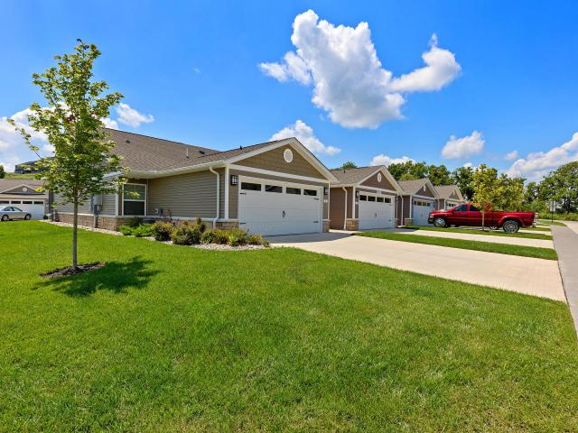 2 BR, 2 BA Apartment 4537 A Redhewn Lane Unit 1011B, South Lebanon, OH 45065
