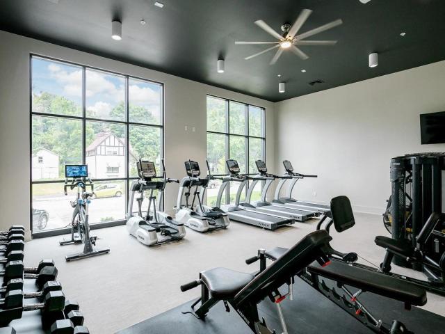 2 BR, 2 BA Apartment 455 West Sullivan Street Unit 439, Kingsport, TN 37660