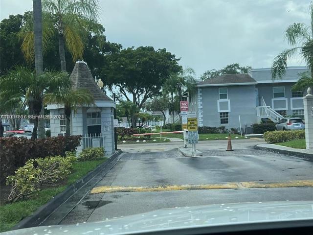 2 BR, 2 BA Apartment 455 Northeast 210th Cir Terrace, Miami, FL 33179