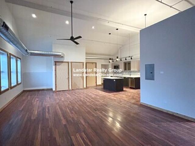 2 BR, 2 BA Apartment 4600 S Ellis Ave, Unit 301, Chicago, IL 60653