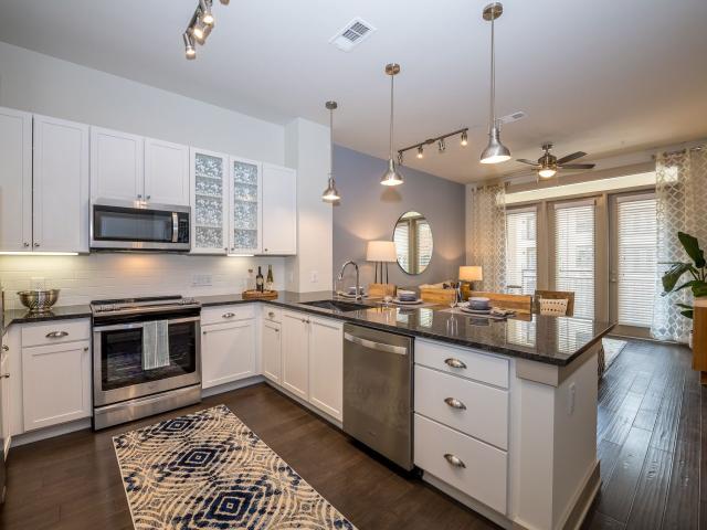 2 BR, 2 BA Apartment 4600 Roswell Rd Unit 361, Atlanta, GA 30342