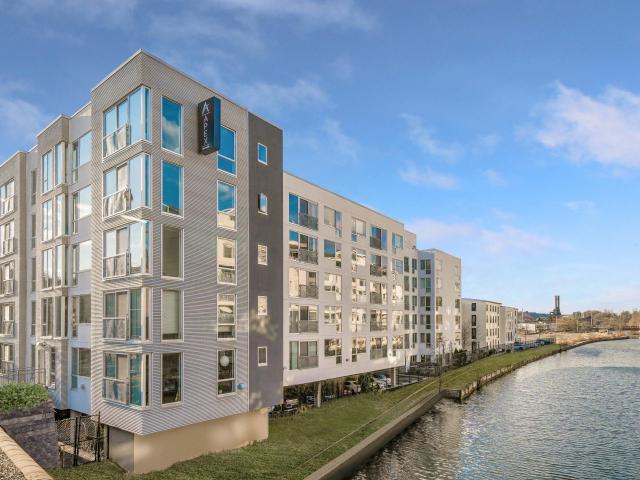 2 BR, 2 BA Apartment 4601 East Flat Rock Road Unit 214, Philadelphia, PA 19127
