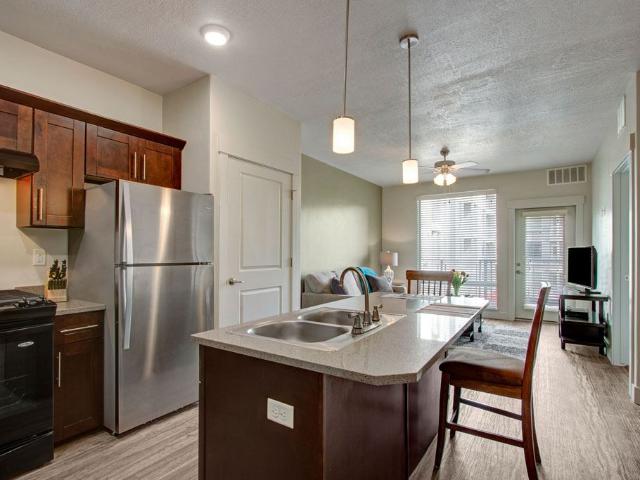 2 BR, 2 BA Apartment 460 E 400 S Unit 322, Salt Lake City, UT 84111