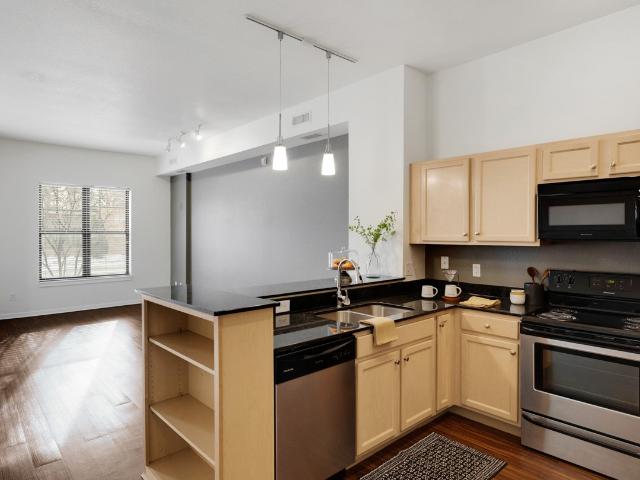 2 BR, 2 BA Apartment 4610 East Lake Street Unit 219, Minneapolis, MN 55406