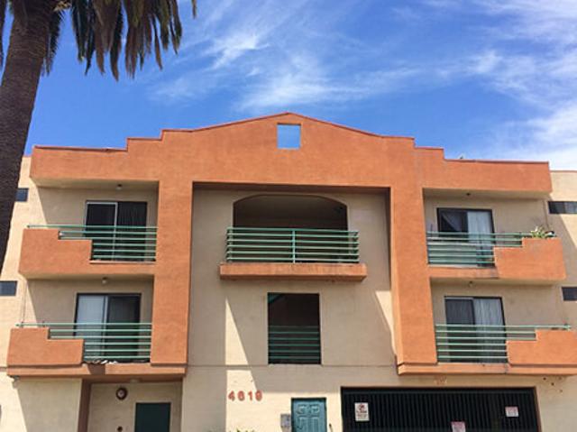 2 BR, 2 BA Apartment 4619 Rosewood Avenue Unit 201, Los Angeles, CA 90004