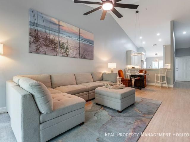 2 BR, 2 BA Apartment 4640 Tower Hill Lane, Sarasota, FL 34238
