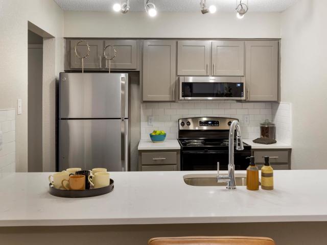 2 BR, 2 BA Apartment 4655 Hope Valley Road Unit 09F, Durham, NC 27707