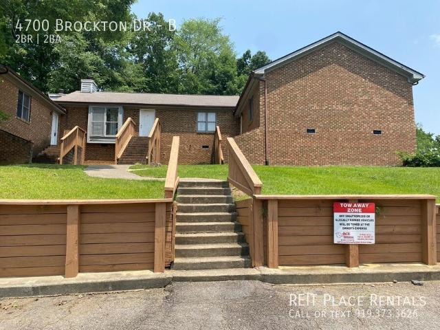 2 BR, 2 BA Apartment 4700 Brockton Dr, Raleigh, NC 27604