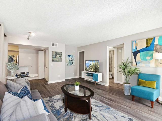 2 BR, 2 BA Apartment 4727 Warner Road Unit 2016, Phoenix, AZ 85044