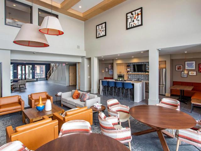 2 BR, 2 BA Apartment 4729 Grand Avenue NE Unit 2 112, Minneapolis, MN 55421