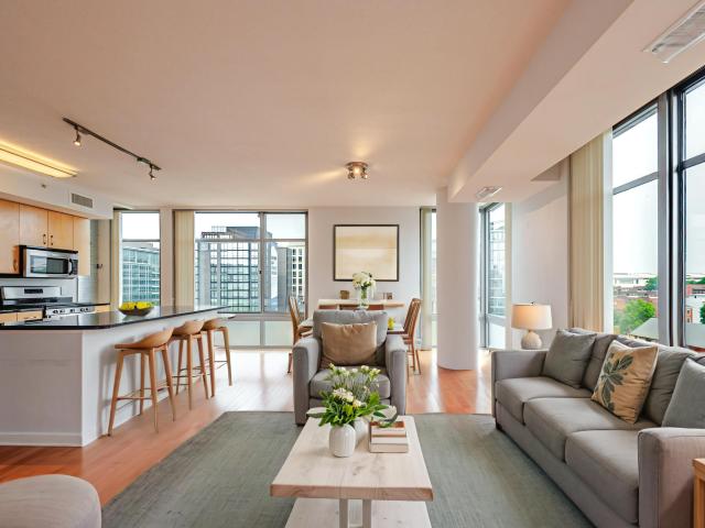 2 BR, 2 BA Apartment 475 K St NW, Washington, DC 20001