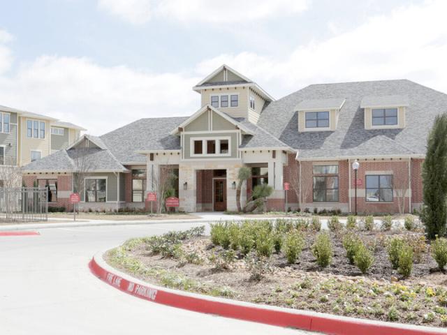 2 BR, 2 BA Apartment 4800 Windhaven Pkwy, West Plano, TX 75056