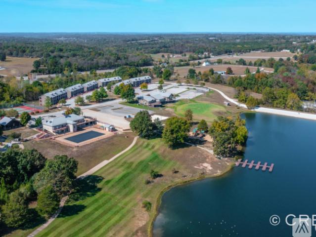 2 BR, 2 BA Apartment 4801 Lake Ridge Trail, Unit 5, DE SOTO, MO 63020