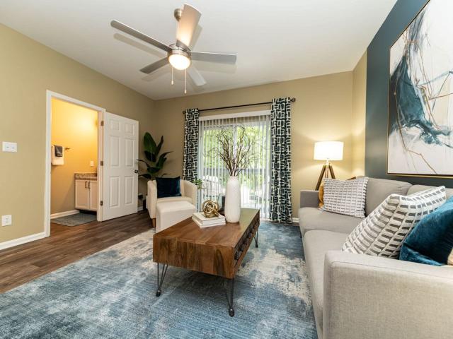 2 BR, 2 BA Apartment 4807 Cooper Village Terrace Unit 4803 01, Louisville, KY 40219