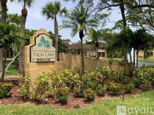 2 BR, 2 BA Apartment 4807 Via Palm Lake, Unit 480, West Palm Beach, FL 33417