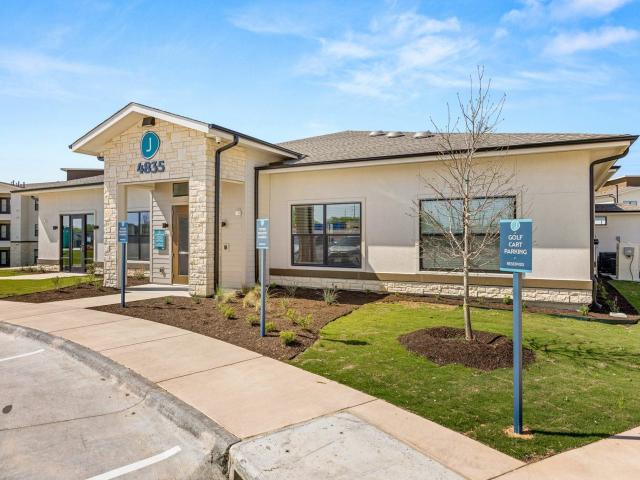 2 BR, 2 BA Apartment 4835 E Yager Lane Unit 8 8111, Manor, TX 78653