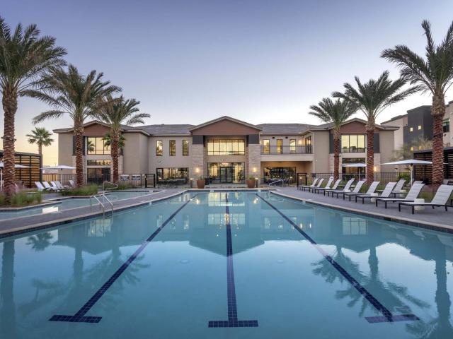 2 BR, 2 BA Apartment 4900 E Deer Valley Dr Unit 2016, Phoenix, AZ 85054