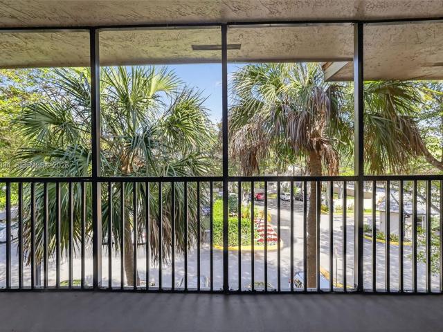 2 BR, 2 BA Apartment 491 Ives Dairy Road, Miami, FL 33179
