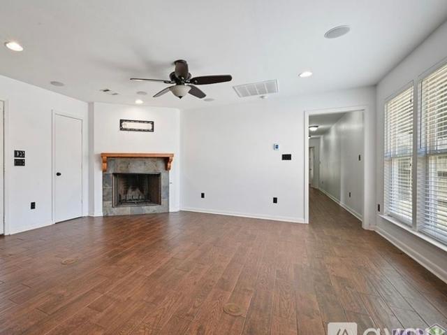 2 BR, 2 BA Apartment 4923 Newell Street, Unit B, Zachary, LA 70791