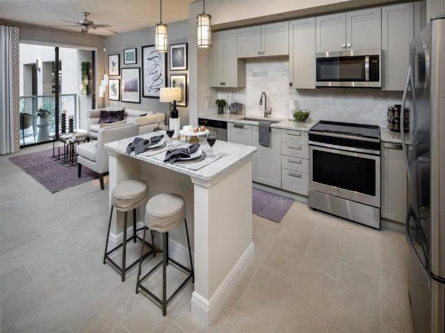2 BR, 2 BA Apartment 499 Evernia Street Unit 624, West Palm Beach, FL 33401