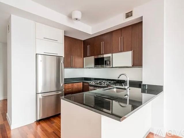 2 BR, 2 BA Apartment 49 Jay St, Unit 92, Brooklyn, NY 11201