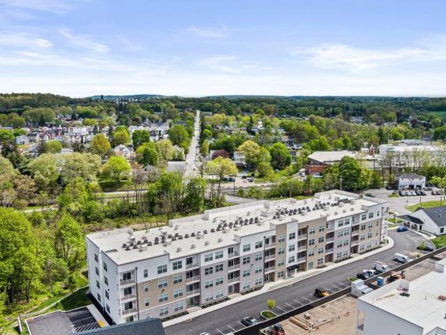 2 BR, 2 BA Apartment 4000 Emerson Drive Unit 1403, Mount Wolf, PA 17347