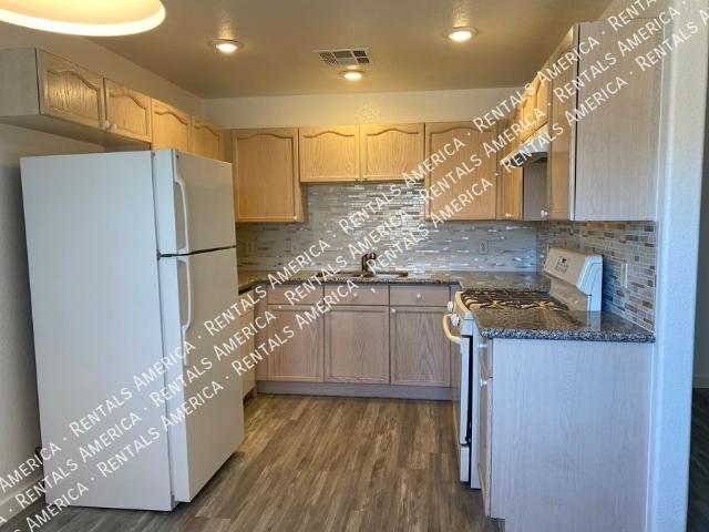 2 BR, 2 BA Apartment 401 Amber Pine St, Las Vegas, NV 89144