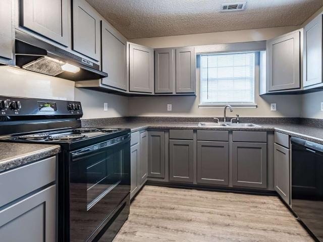 2 BR, 2 BA Apartment 401 College Dr NE Unit 17, Hanceville, AL 35077