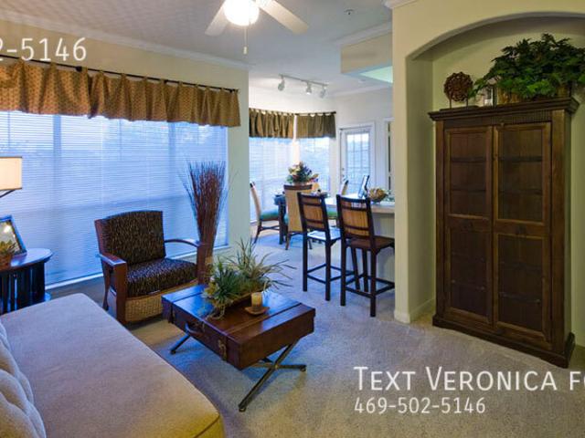 2 BR, 2 BA Apartment 401 Little Texas Ln, Austin, TX 78745