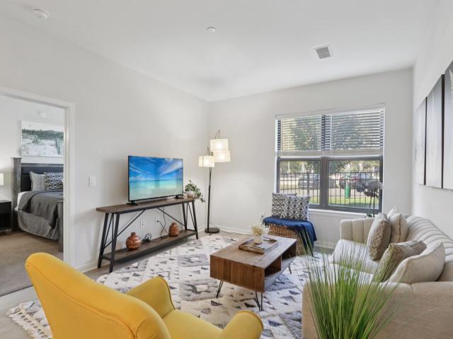2 BR, 2 BA Apartment 401 Race Street Unit 207, Philadelphia, PA 19106