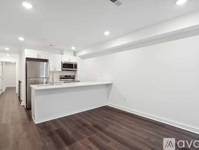 2 BR, 2 BA Apartment 4021 Haverford Ave, Unit 1, Philadelphia, PA 19104