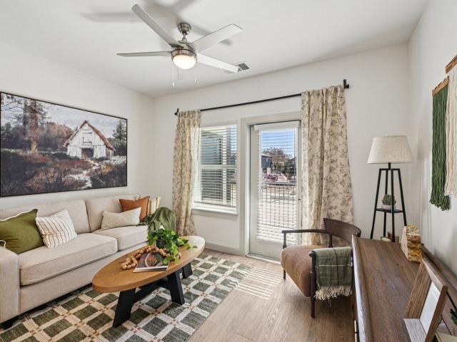 2 BR, 2 BA Apartment 402 Belt Line Road Unit 1 1204, Garland, TX 75040