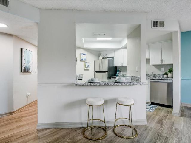 2 BR, 2 BA Apartment 4031 Vista Verde Drive Unit 02, New Port Richey, FL 34655