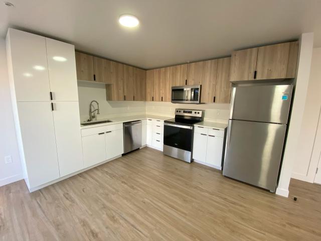 2 BR, 2 BA Apartment 404 E 5600 S, Murray, UT 84107