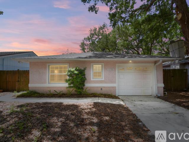 2 BR, 2 BA Apartment 409 D St, St. Augustine, FL 32080