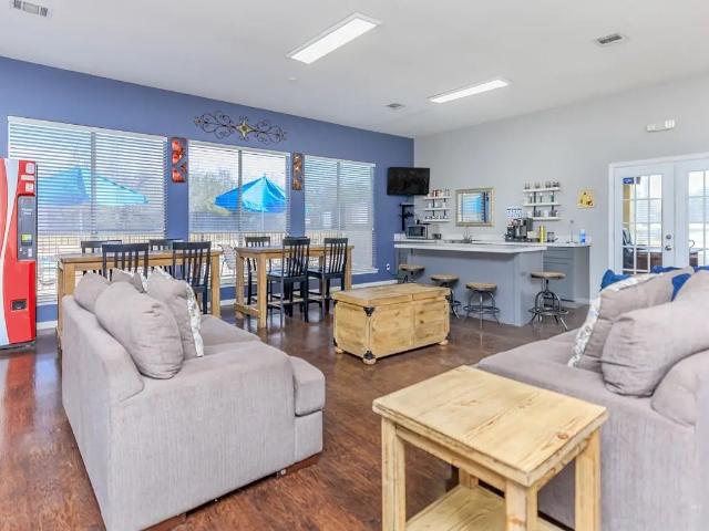 2 BR, 2 BA Apartment 409 Riverhill Loop, Laredo, TX 78046