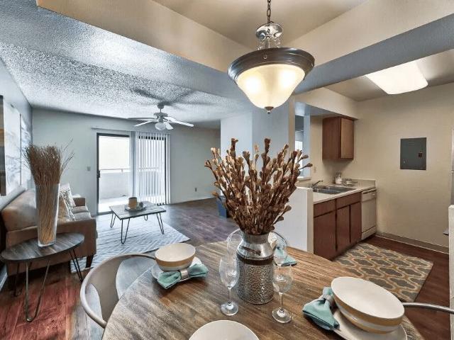 2 BR, 2 BA Apartment 4101 West Union Hills Drive Unit 1039, Glendale, AZ 85308