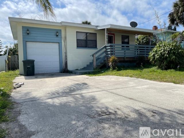 2 BR, 2 BA Apartment 410 Manhattan Avenue, Daytona Beach, FL 32118