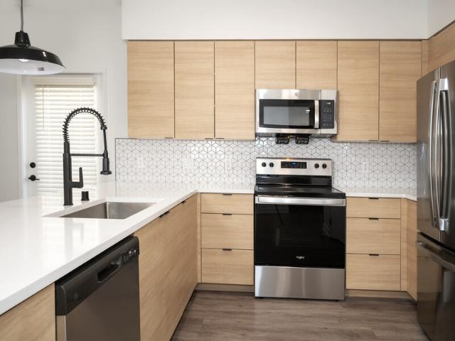 2 BR, 2 BA Apartment 4121 Radford Ave Unit 2 203, Studio City, CA 91604