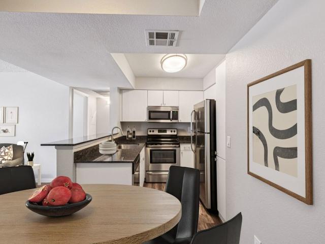 2 BR, 2 BA Apartment 4127 E Indian School Road Unit 4, Phoenix, AZ 85018