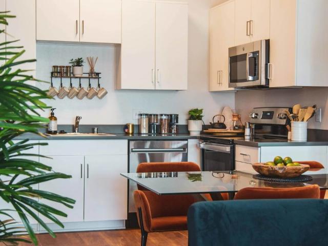 2 BR, 2 BA Apartment 417 Centinela Avenue Unit 508, Inglewood, CA 90302