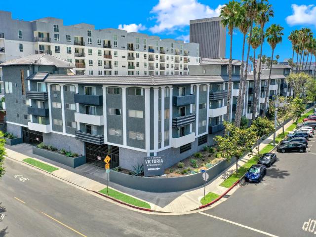 2 BR, 2 BA Apartment 414 444 South Ardmore Avenue Unit 1 118, Los Angeles, CA 90020
