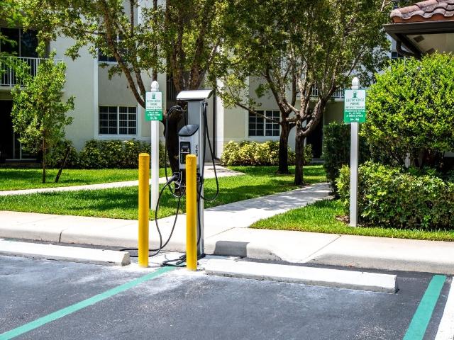 2 BR, 2 BA Apartment 4150 Davie Road Extension Unit 2104, Hollywood, FL 33024